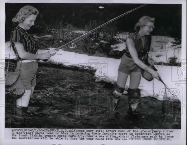 1956 Marry Rotter and Janet Chyba fishing - Historic Images