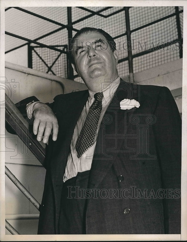 1937 Theatrical producer, Gilbert Miller in NYC - Historic Images