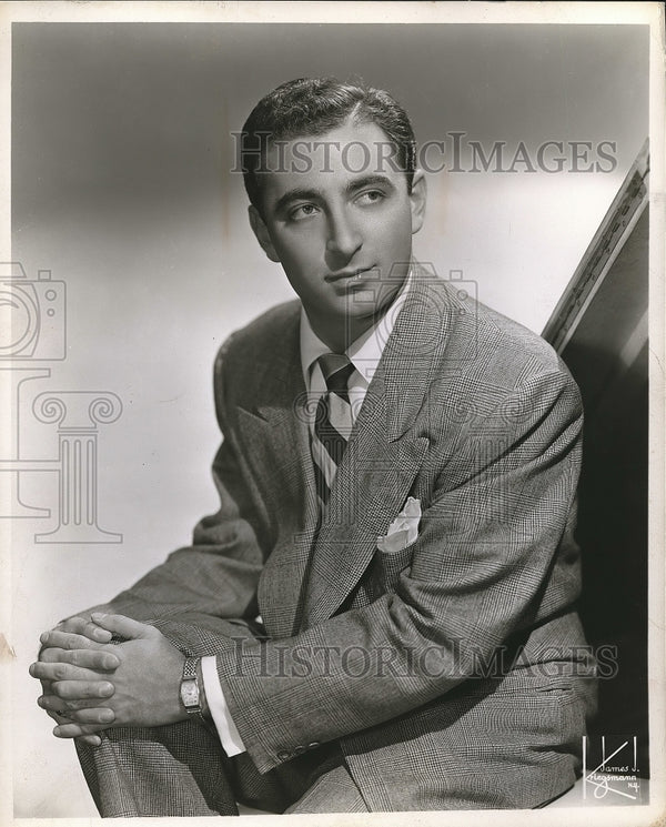 1951 Press Photo Comedian Wally Griffin - Historic Images