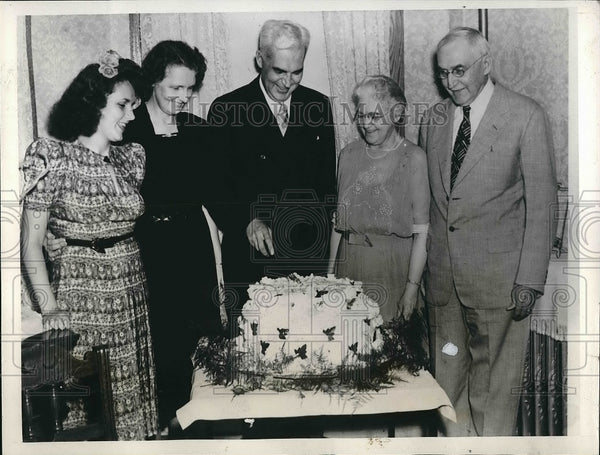 1939 Mr. and Mrs. Paul McNutt, Mr. and Mrs. John McNutt and Louise ...