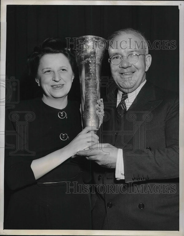 1941 H.D. Halstead & Mrs. John Gardner During Bridge Tournament ...
