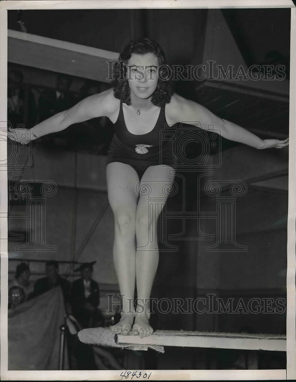1939 Press Photo Helen Rains, Holder of Senior 500 Yard Freestyle Titl ...