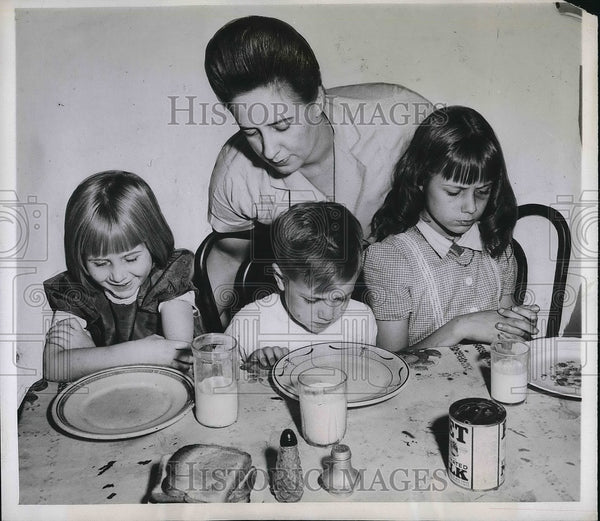 1947 Mrs. Verna Mason, 30, Linda Lee, 5, Melvin, 4, Joyce, 9 - Historic ...