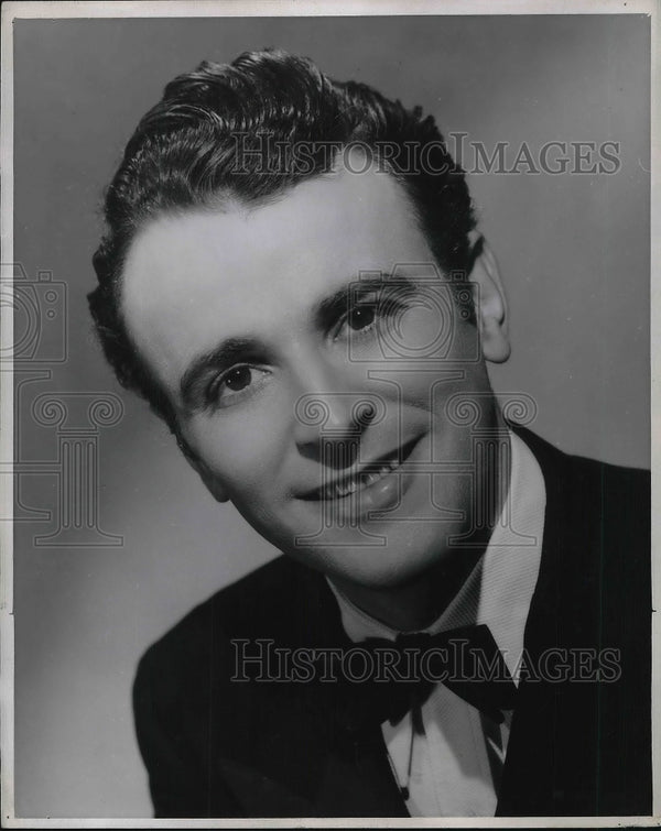 1945 Fernand Robidoux French Canadian star - Historic Images