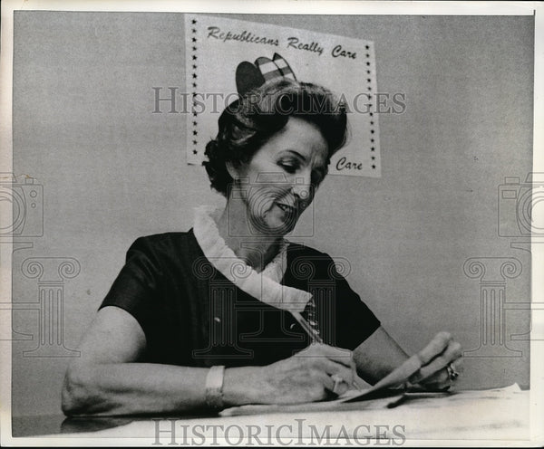 1968 Press Photo Miami Beach, Fla. Mrs J W Marriott as GOP Convention ...