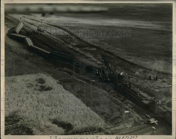 1938 "Golden State Limited" passenger train derailed near Reed, MO ...