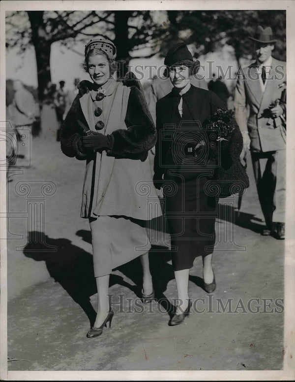 1936 Press Photo Mrs. William Morsan & Mrs. Anthony D. Biddle During P ...