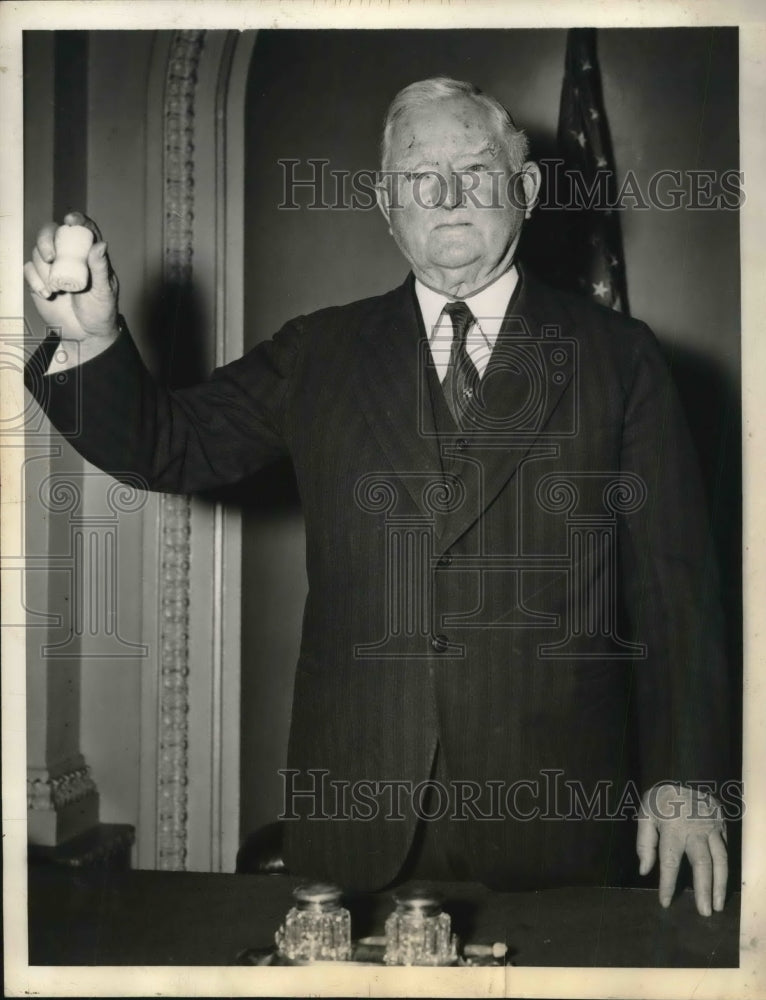1939 Vice President John Nance Garner does Senate opening rehearsal ...
