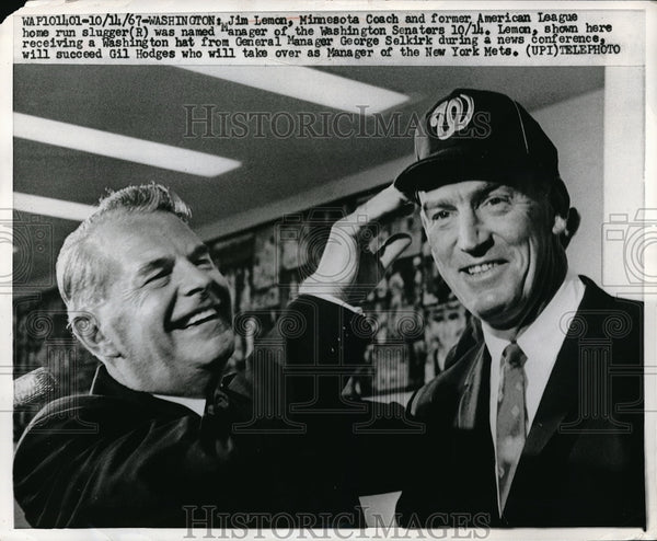 1967 Press Photo Minn head coach Jim Lemon & Senator mgr with Geo. Sel ...