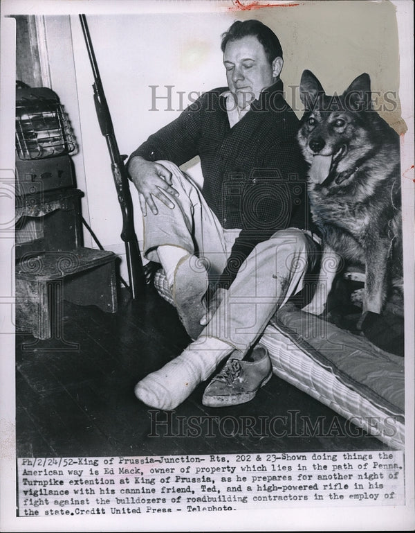 1952 Press Photo Ed Mack, owner of property - Historic Images