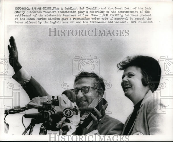 1968 Teacher strike settled Pat Tornillo Mrs Janet Dean Dade County ...