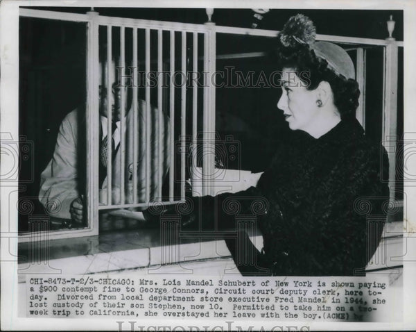 1950 Mrs Lois Mandel Schubert pays contempt of court fine in Chicago ...