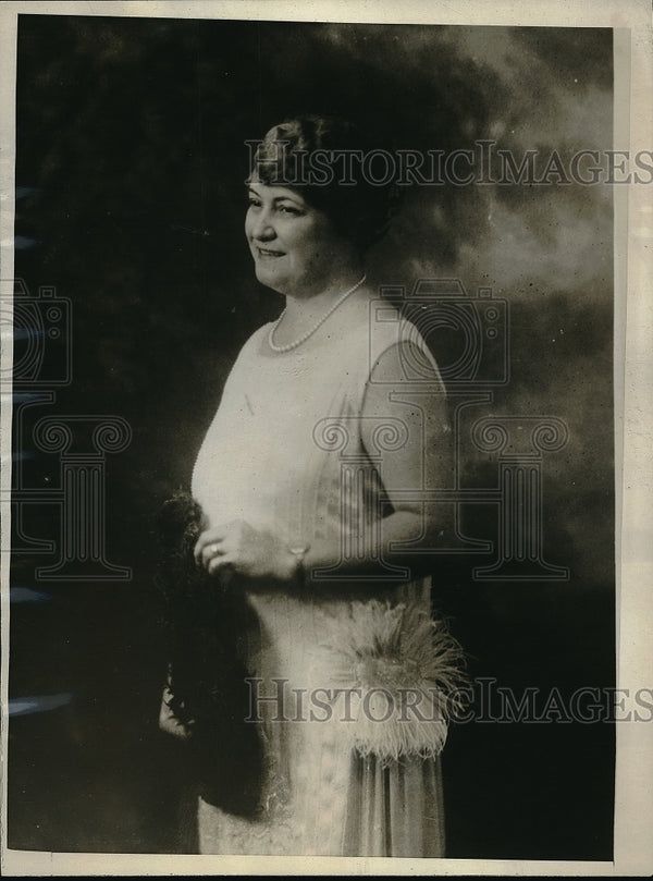 1926 Press Photo Mrs Jack Pryor resigns club memberships to stay at ho ...