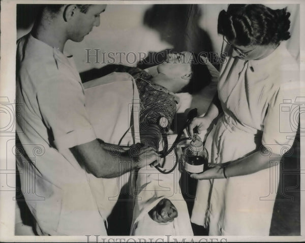 1940 Press Photo Red Cross in NYC collectes blood for Britain ...