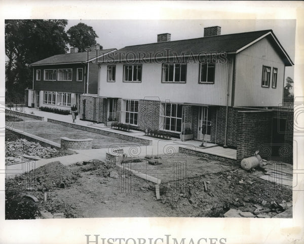 1944 Press Photo Post war houses constructed at Northolt, England ...