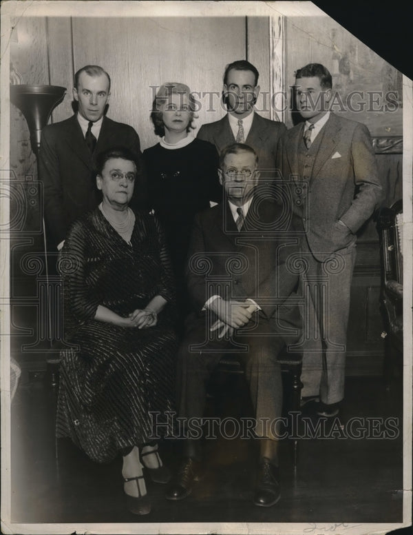 1933 Secy. of Interior Harold Ickes with his family in Illinois ...