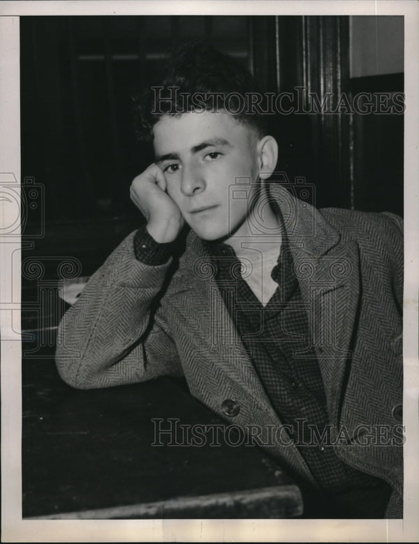 1940 Press Photo Harold Wanger Police station following shooting ...