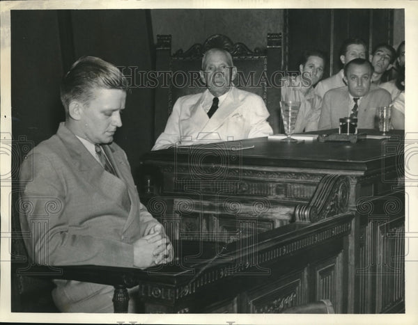 1933 Franklin Pierce McCall taking the stand at his own trial ...
