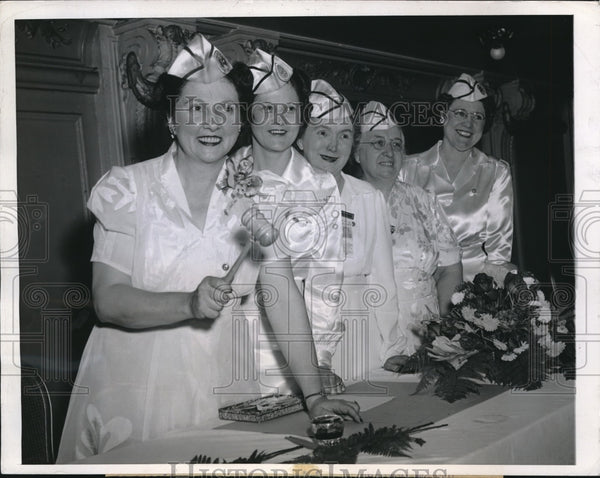 1944 Gretta Roush, Rheta McDonald, Priscilla Pfeiffer and Alma Lind ...