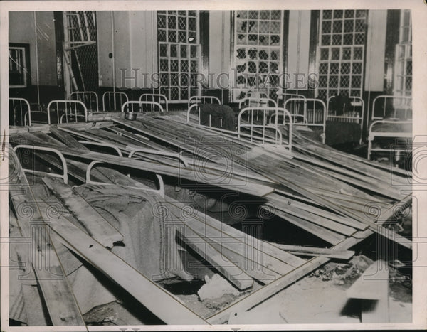 1945 Inmates Reformatory Guelph Ontario - Historic Images