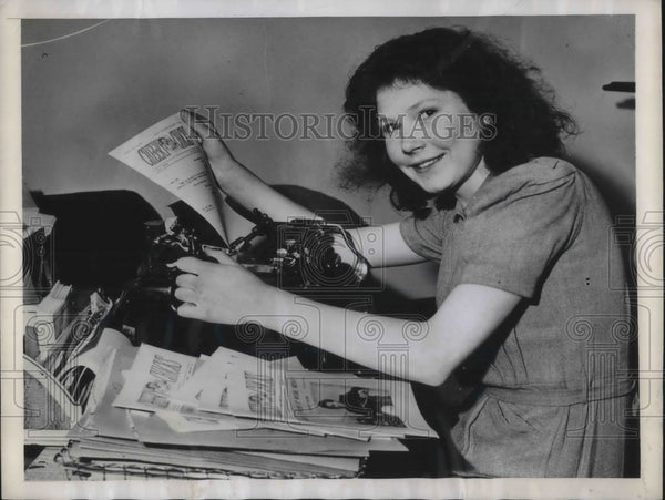 1947 Press Photo Barbara Willis at Age 14 Edits Cherry chicks in Engla ...