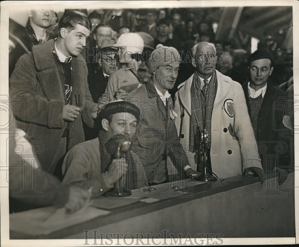 1932 Radio announcer Ted Husing at the Rocky Games bet US & Canada ...