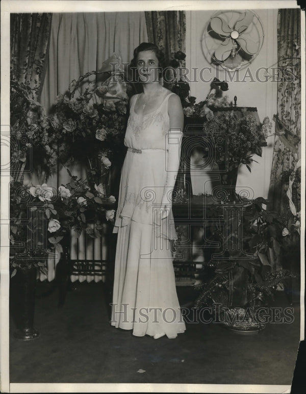 1930 Press Photo Eames Doherty makes her debut before Washington Socie ...