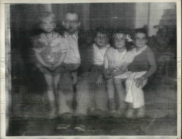1934 Press Photo Oil Millionaire William Gettle with children in Bever ...