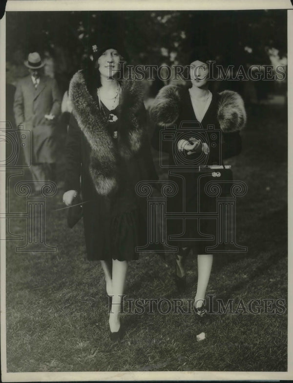 1928 Mrs. R.T. Stone and Mrs. George La Branche at the United Hunts ...
