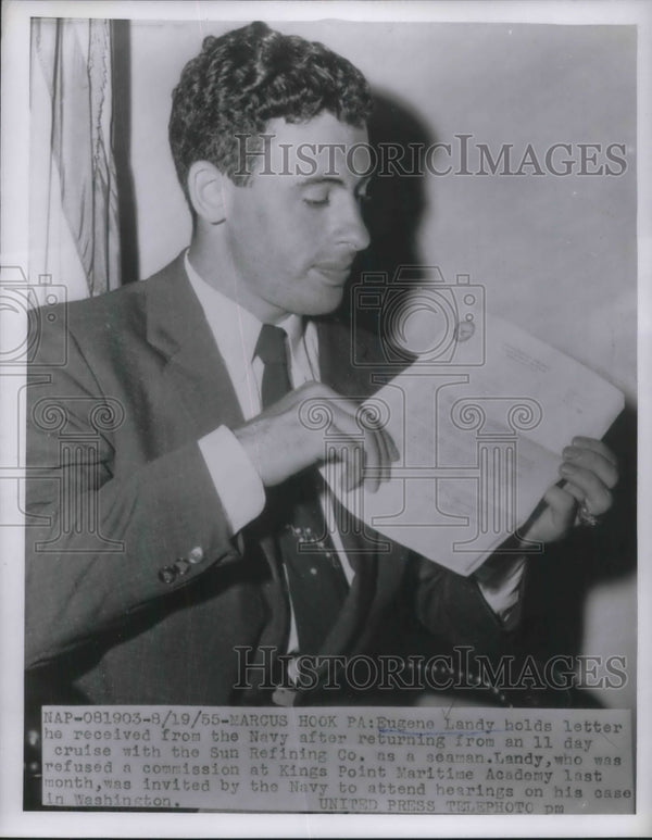 1955 Press Photo Eugene Landy received a letter from the Navy ...