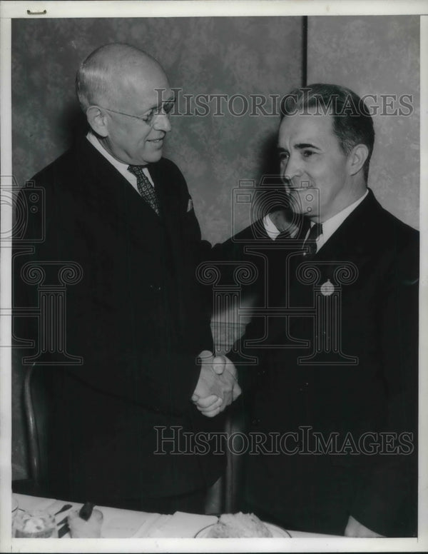 1937 John Grayson Accepting Medal of Honor from Addison Day - Historic ...