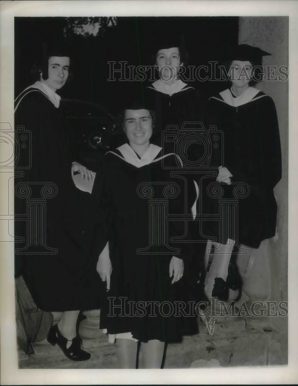 1940 Press Photo Honor Graduates of Vassar College for New York ...