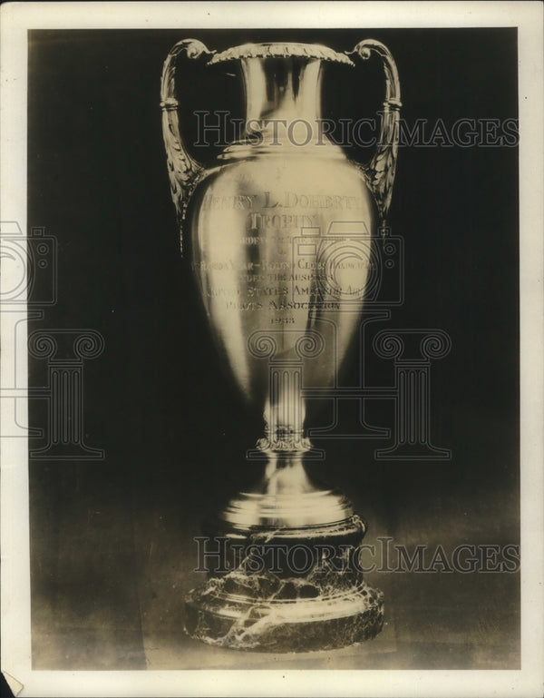 1932 Press Photo The Henry L. Doherty trophy - Historic Images