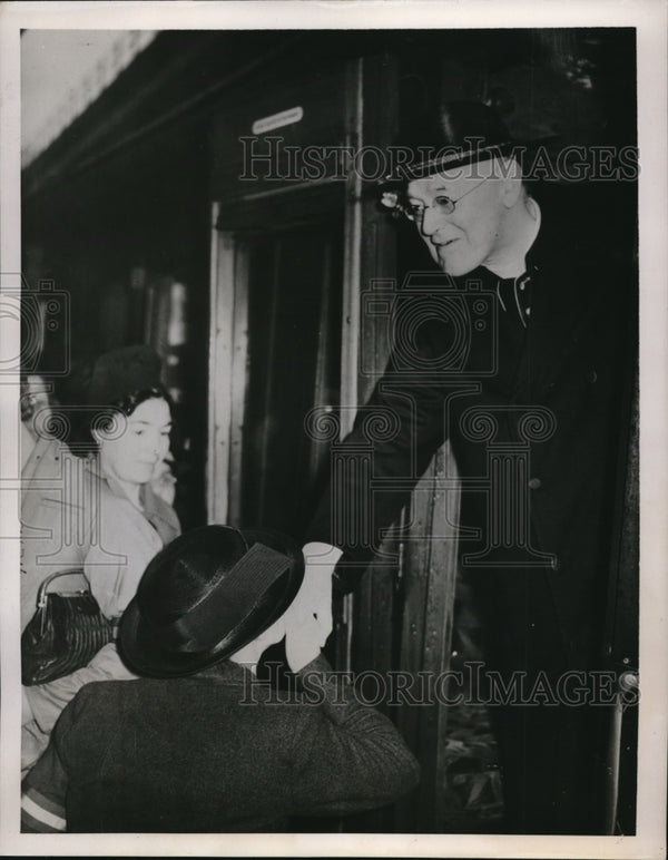 1939 Press Photo Cardinal Hinsley leads peace pilgrimage to Lourdes, F ...