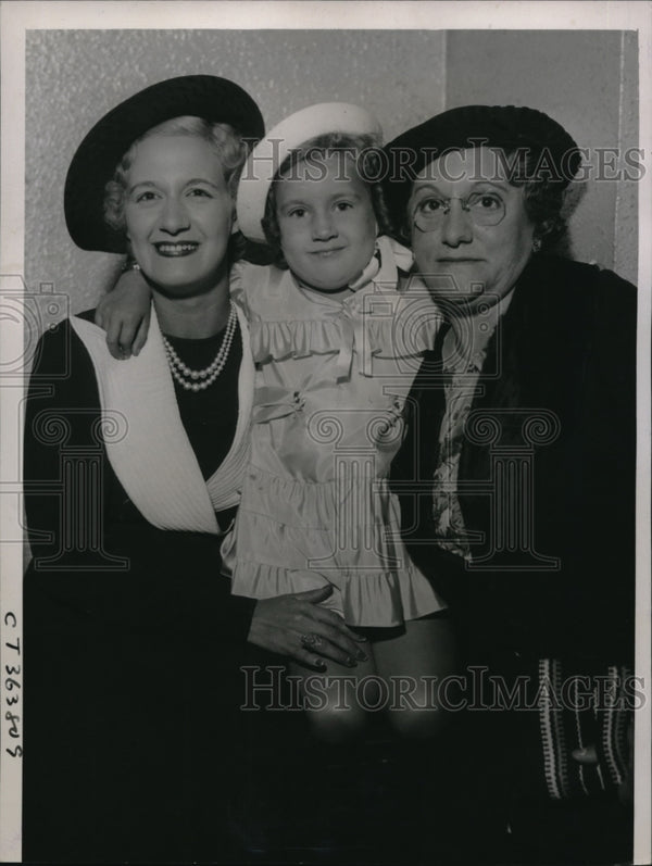 1936 Press Photo Dorothy Beatty Ordered By Court To Become Sister To D ...