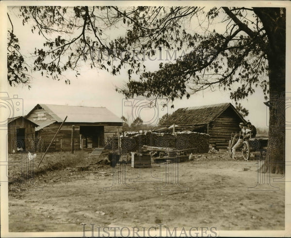 1938 Press Photo Ramshackle Structures for Barn - Historic Images