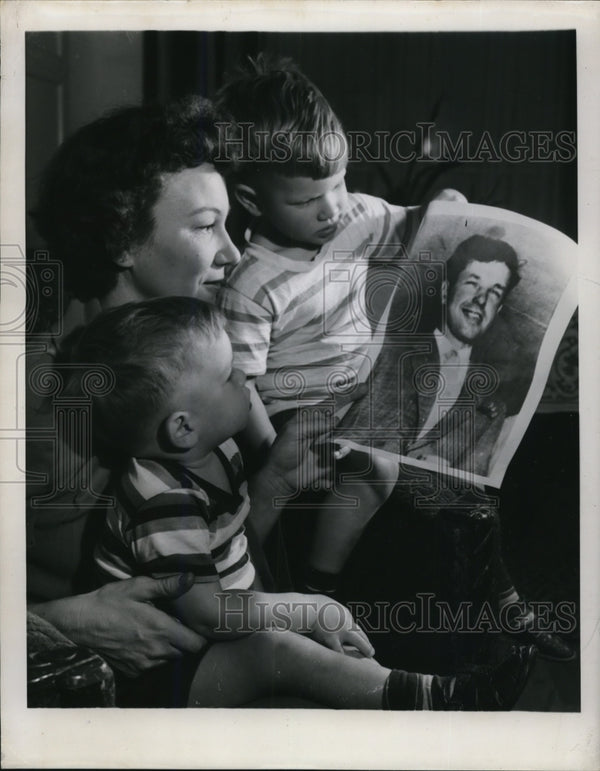 1950 Press Photo Mrs Ruby Smith, wife of Navy electrician mate ...