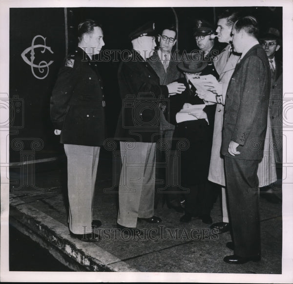 1951 Press Photo US Army's Press Conference - Historic Images