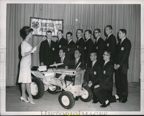 1962 Press Photo Pam Gilbert with National 4-H winners in Tractor Awar ...