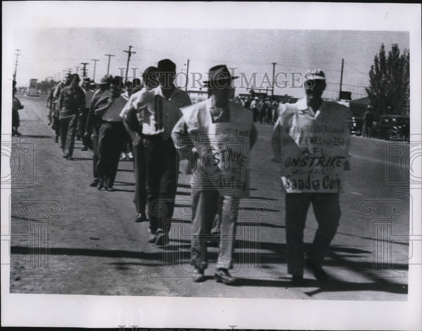 1951 Sandia Corporation workers on strike at Sandia Secret Base ...