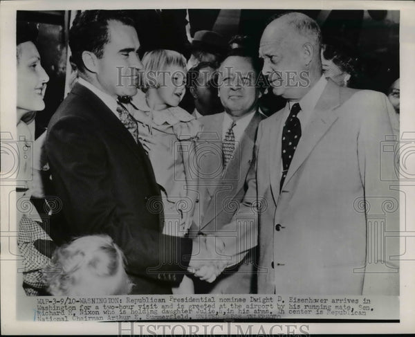 1952 President candidate Dwight Eisenhower & VP nominee R Nixon ...