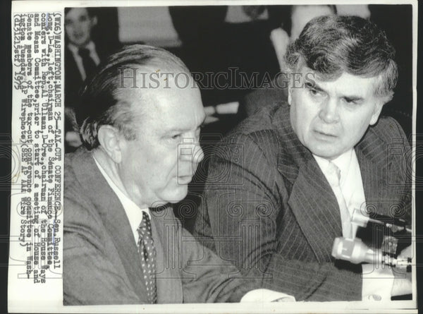 1975 Sen Russell Long Confers with Rep Al Ullman Before Meeting ...