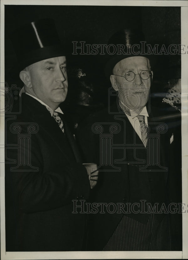 1939 Press Photo New York William Spellman attends installation of his ...