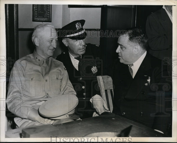 1943 New York Major Gen Tom Terry, Capt Harding 28th precinct NYC ...