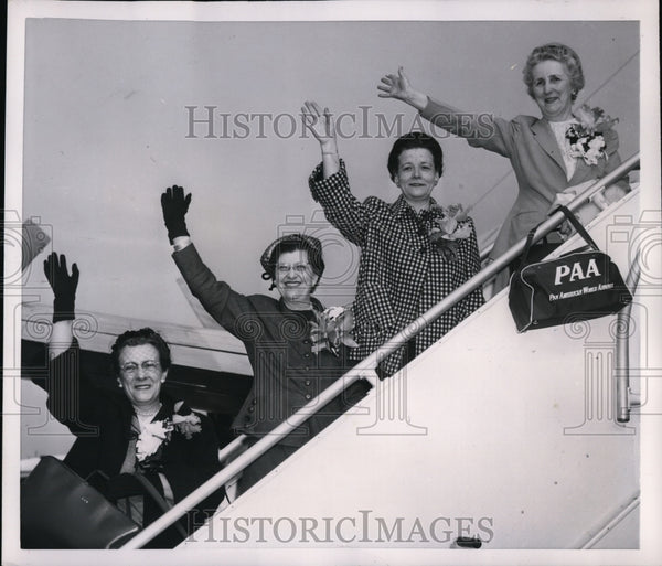 1954 Press Photo New York women delegates board Plane to Brazil NYC ...