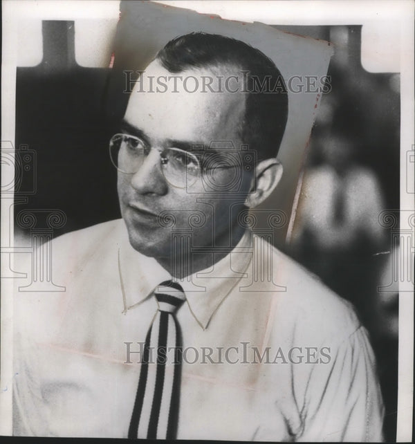 1955 Press Photo Reverend George P. Crist, Charged with Heresy, milwau ...