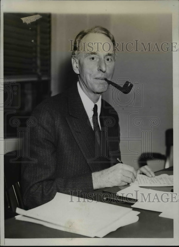 1933 Press Photo Joseph Choate Jr At His Desk In Washington - Historic ...