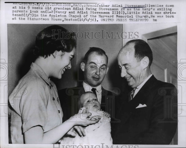 1957 Press Photo Adlai Stevenson Smiles Down At His Grandson - Historic ...