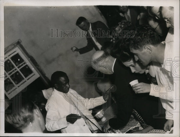 1938 Press Photo Gaithersburg MD political rally at E Casey dairy barn ...