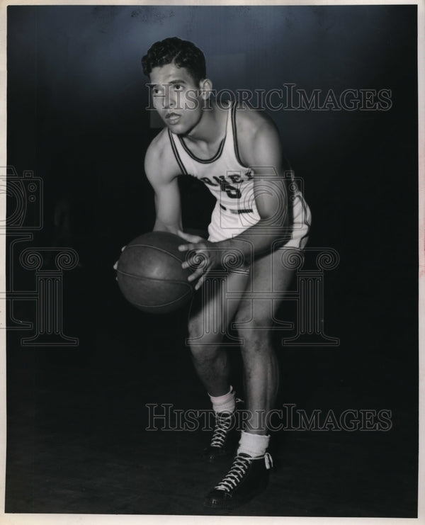 1946 Press Photo Hillary Chollet cornell's guard. - Historic Images